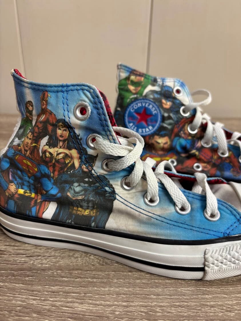 CONVERSE Shoes JUSTICE LEAGUE AMERICA Mens Size 4 Wom… - Gem