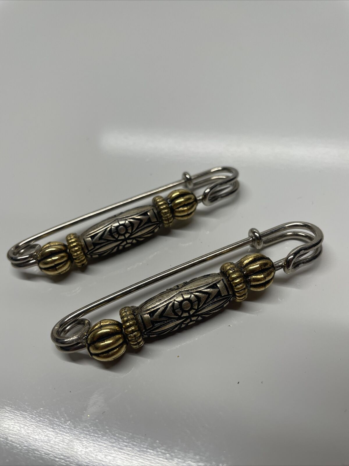 2 Sleeve Drape Curtain Scarf Pins Silver & Gold Colored Cuff Links ...