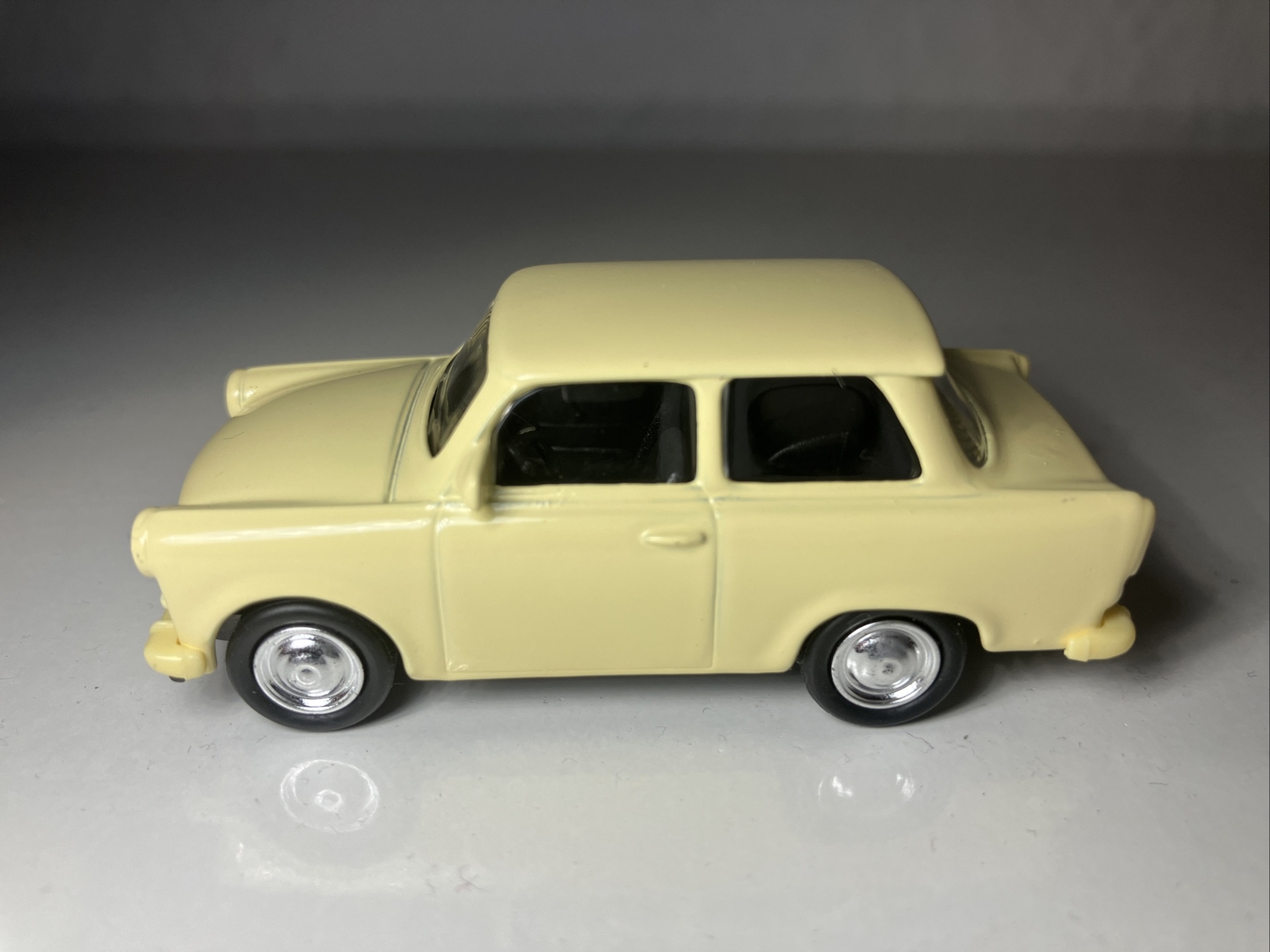Trabant 601 GRELL DDR Nostalgie Modellauto 1:64 Trabi NEU + OVP ...