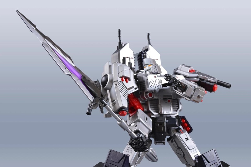 Ready! New MMC R-53 Tyrantron Stormbringer Mega IDW Version 21cm Action ...
