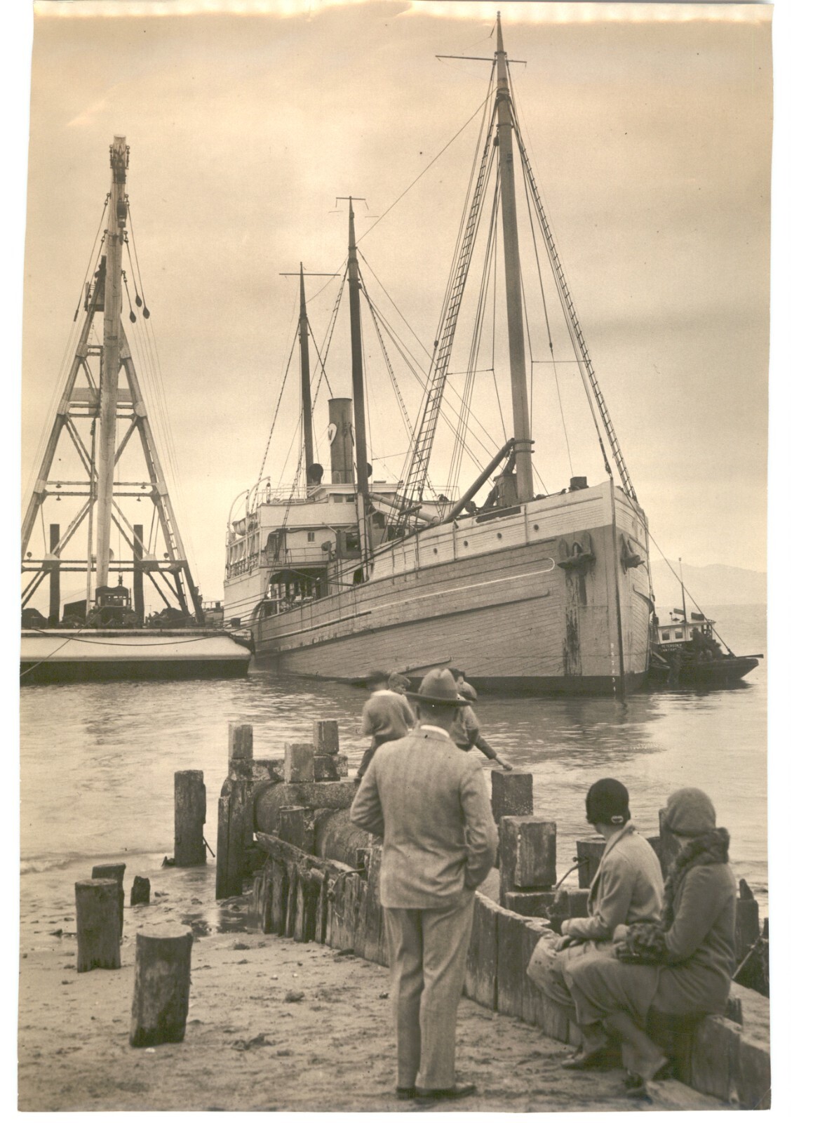 Citizens Viewing Docked FREIGHTER SHIP 'Claremont' VINTAGE 1930 Press ...