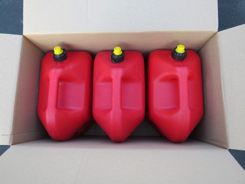 (3 Pack) Original Blitz Pre-Ban 5 Gallon Gas Can Model #50833 | eBay