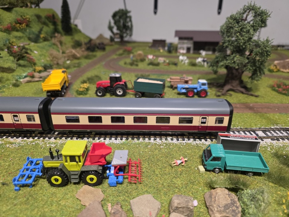 Roco DB TEE Helvitia Add On Set 43903 HO Scale AC | eBay
