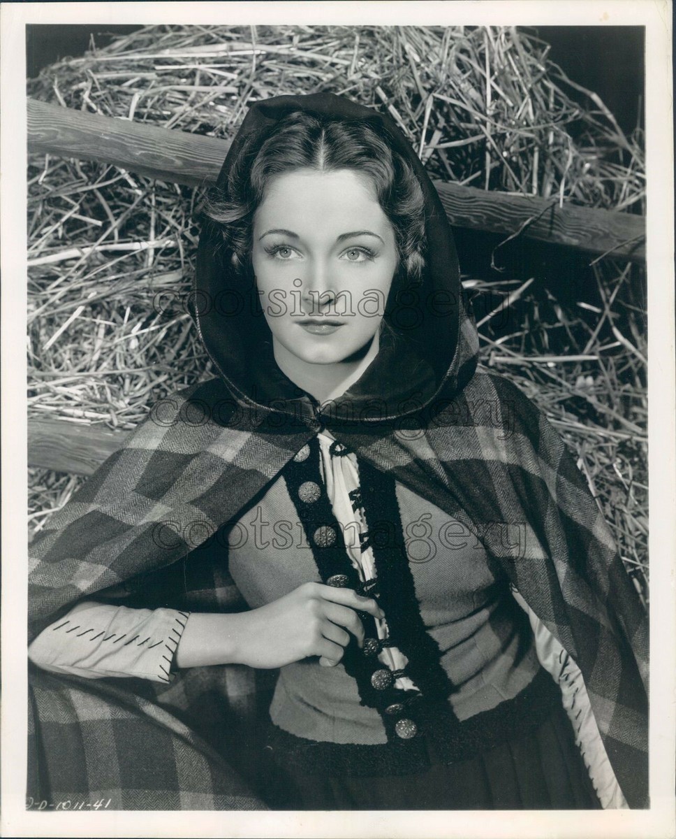 Actress Foch 60 Photos - Moonagedaydream.film
