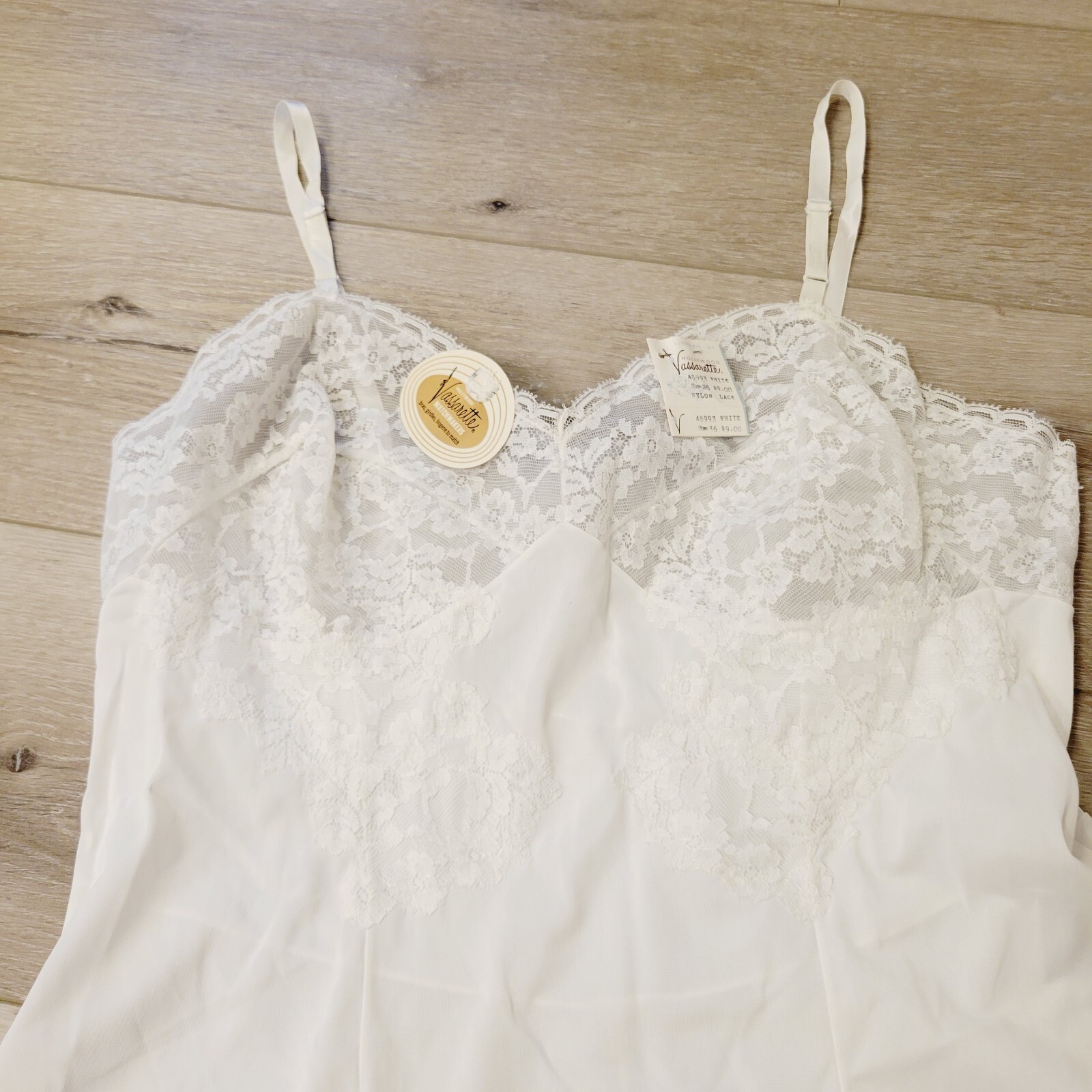 VTG RARE 60s Vassarette Hollywood White Floral Lace N… - Gem