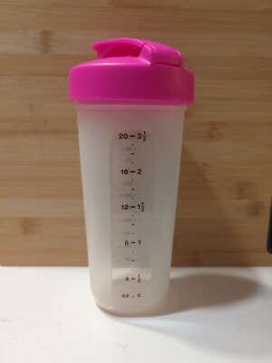 TUPPERWARE QUICK SHAKE HOT NEON PINK 20oz Measuring Cup BPA FREE ...