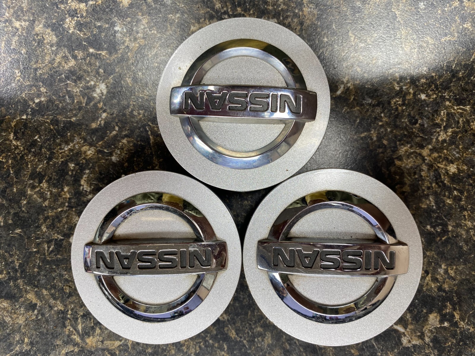 Nissan OEM 2000-2019 350Z Altima Maxima Silver Center Cap Hub Cover ...