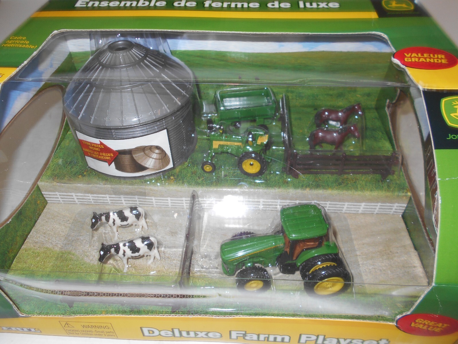 2010 Ertl 1:64th Scale John Deere Deluxe Farm Playset w/Grain Bin ...