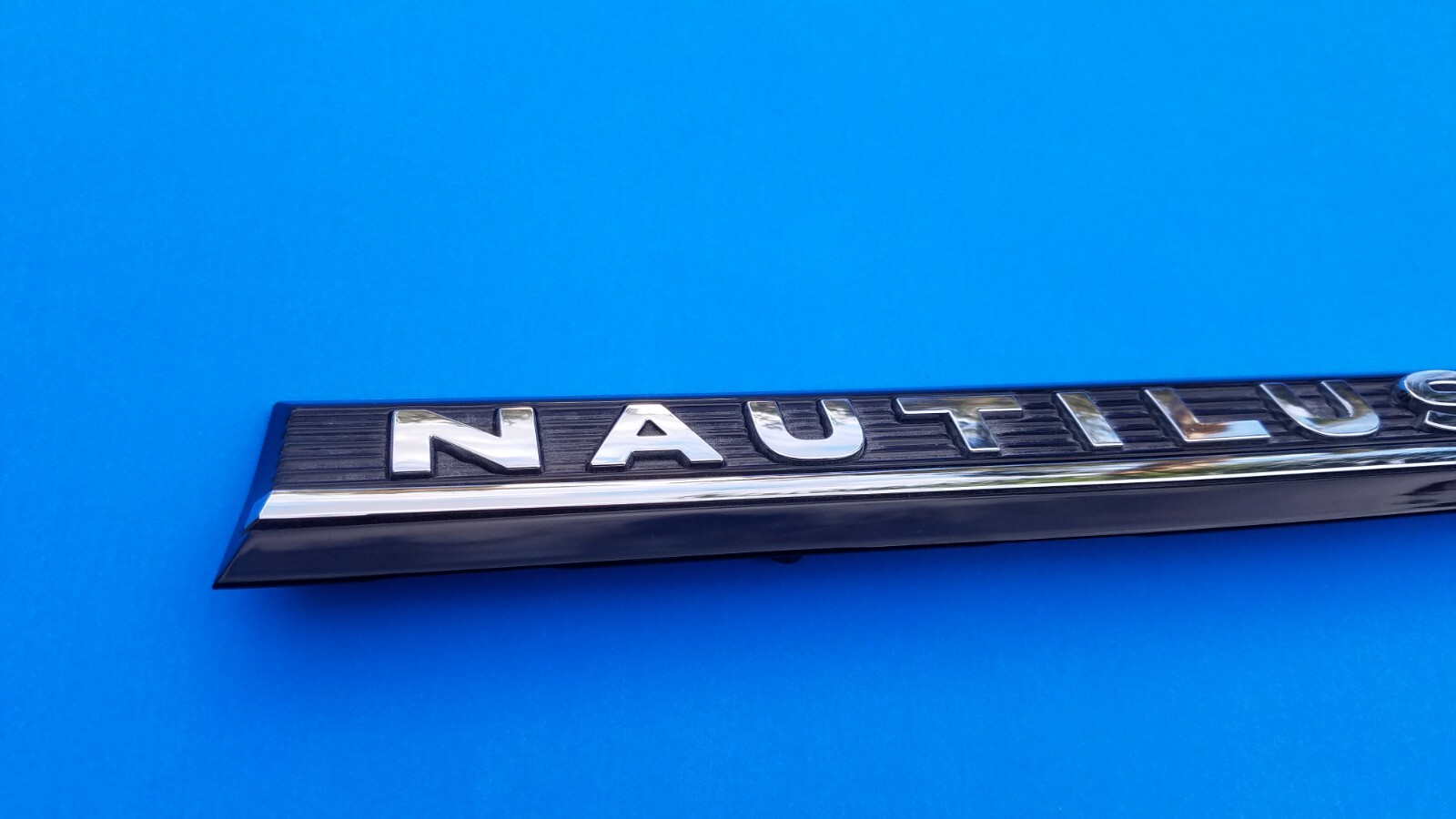 19 20 21 22 23 LINCOLN NAUTILUS LH DRIVER SIDE EMBLEM BADGE TRIM ...