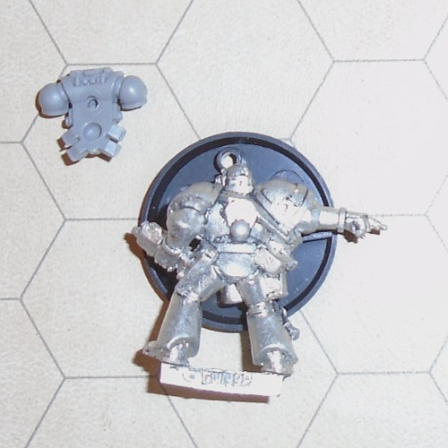 Warhammer 40k Space Marines Veteran Sergeant with Auspex & Bolter Metal ...