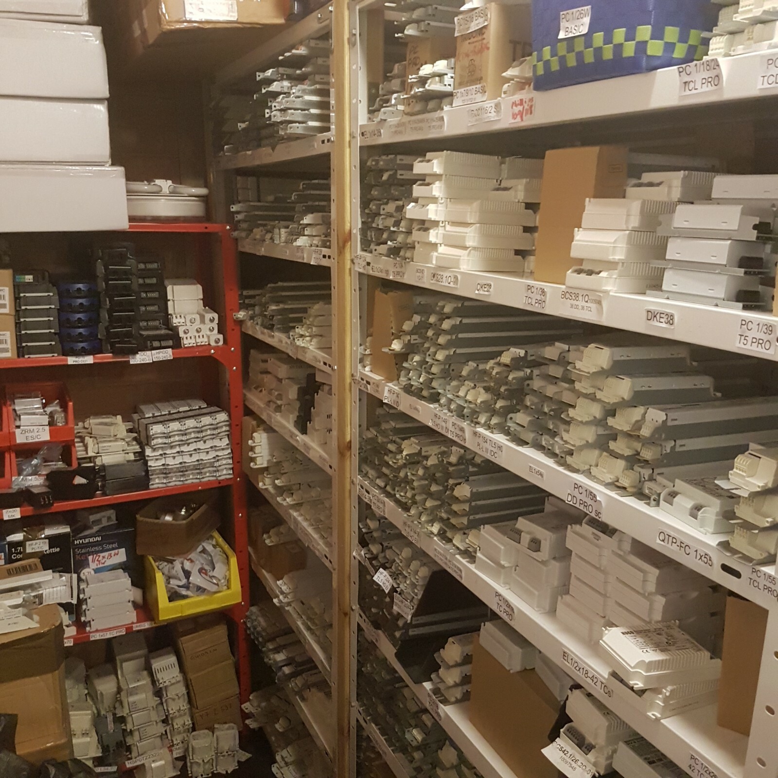 Helvar 2 x 54W Dali EL2x54iDim Electronic Ballast Dali dimmable T5 Lamp ...