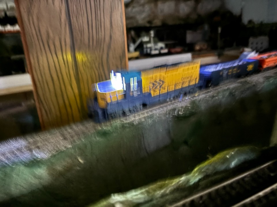 HO ONTARIO NORTHLAND ENGINE W/ DIGITRAK SOUND DECODER AND LED LIGHTS ...