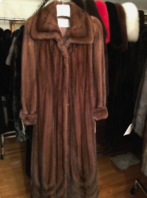 CHICAGO FUR MART SIZE 10.BRAND NEW DEMI BUFF FEMALE DIRECTIONAL MINK ...