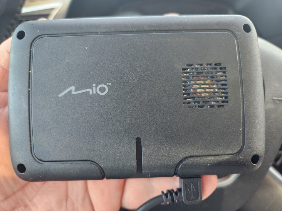 MIO Moov R403 Automotive GPS Device Unit Model N255 | eBay