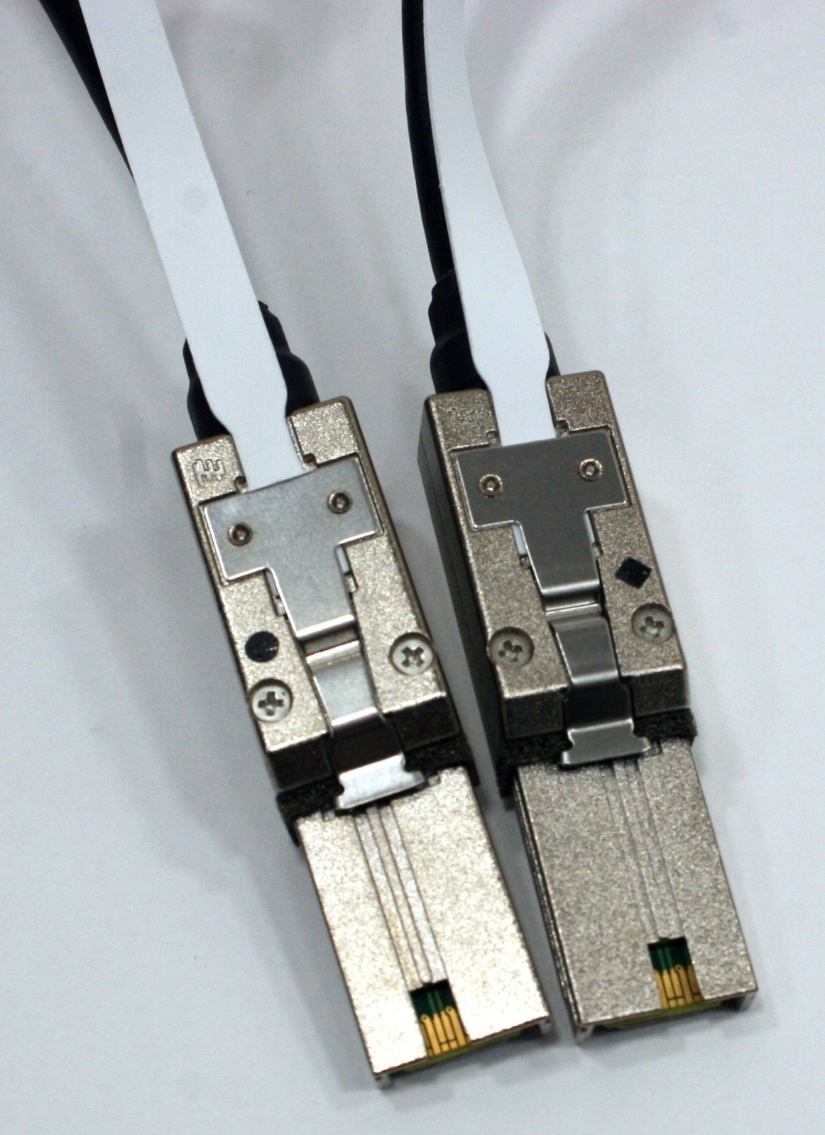 Lot 2 x EMC 038-003-961 4 meter Mini SAS Madison cable SFF-8088 SAS SFF ...