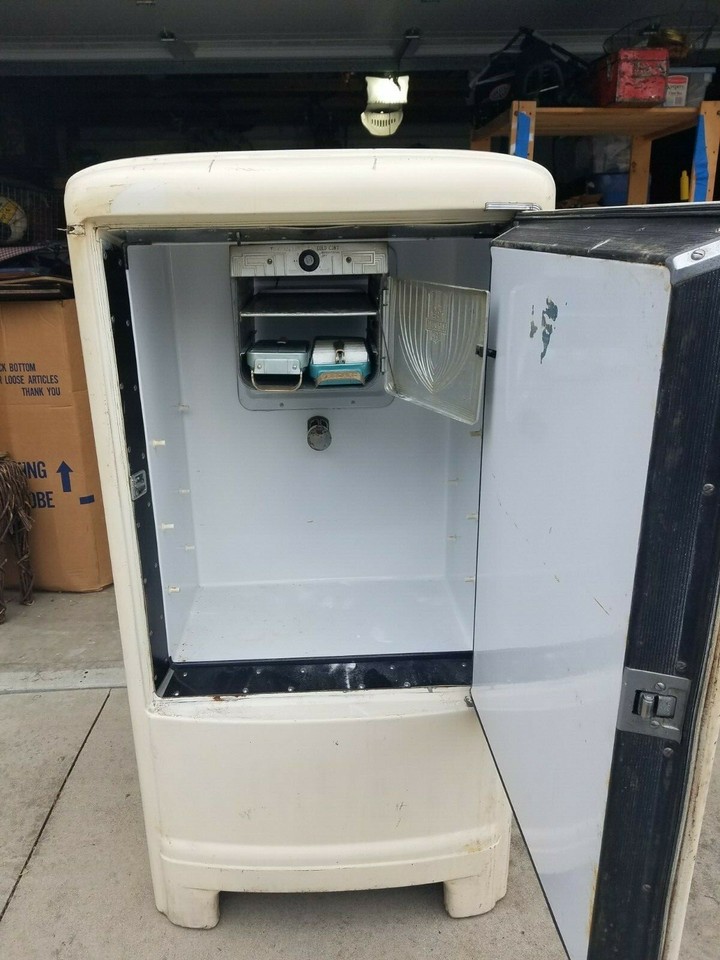 Vintage Collectible Late 30's GM Frigidaire Refrigerator model 5-39 ...