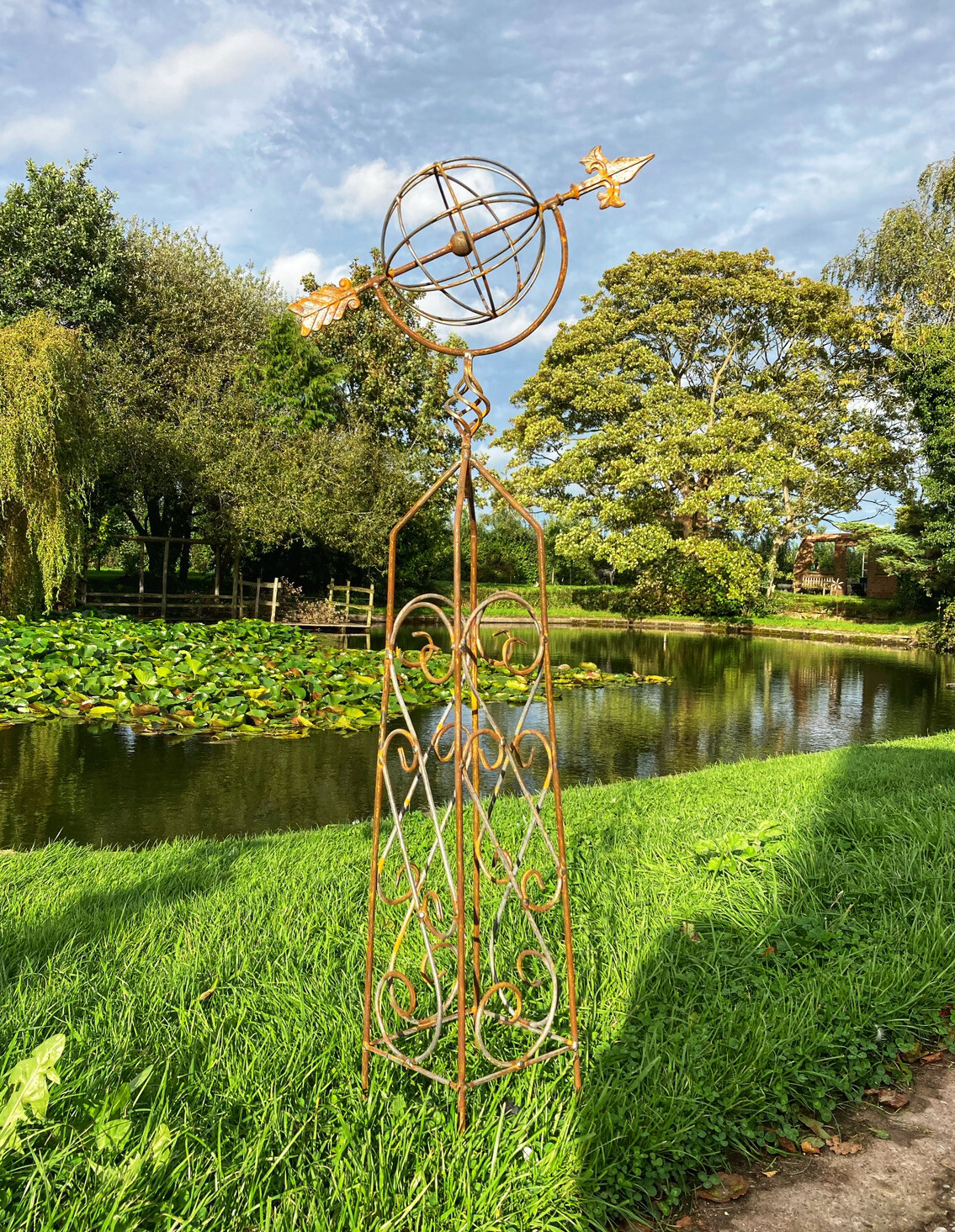RUSTY METAL GARDEN ARMILLARY STYLE TOPIARY OBELISK STAKE PLANT SUPPORT ...