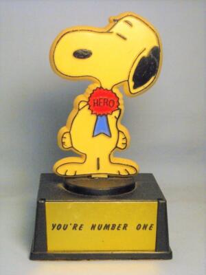 Vintage 1958 Peanuts Snoopy Hero Ribbon AVIVA Trophy "You're Number One ...