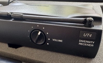 Shure UT4-VE Instrument/Mic Wireless System W/power Adapter | eBay