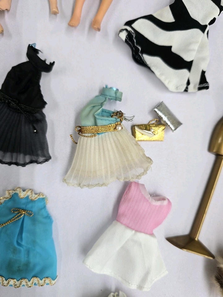 Vintage TOPPER DAWN DOLLS Lot Clothes Etc HTT Wigs ROCKFLOWER Read TLC ...