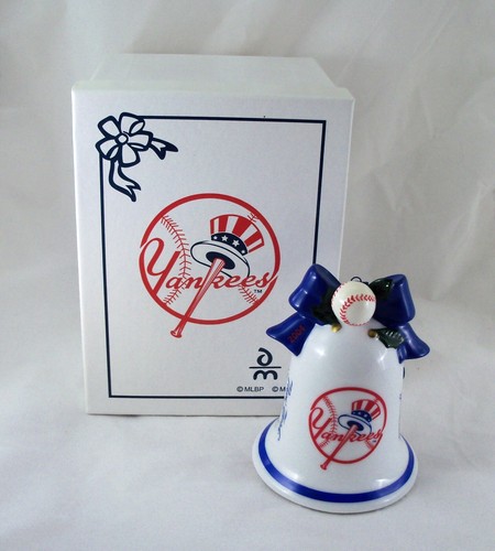 2004 New York Yankees Christmas Bell Ornament with Santa Ringer Danbury ...