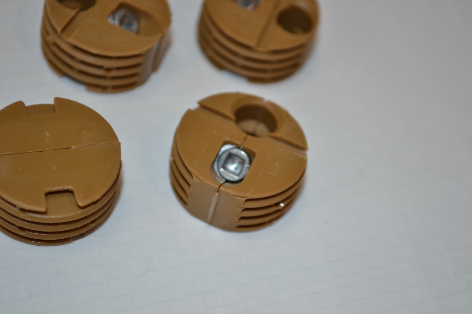 LOT of 4 - Titus 1" Lock Connector Expanding Plugs Woodworking Hardware ...