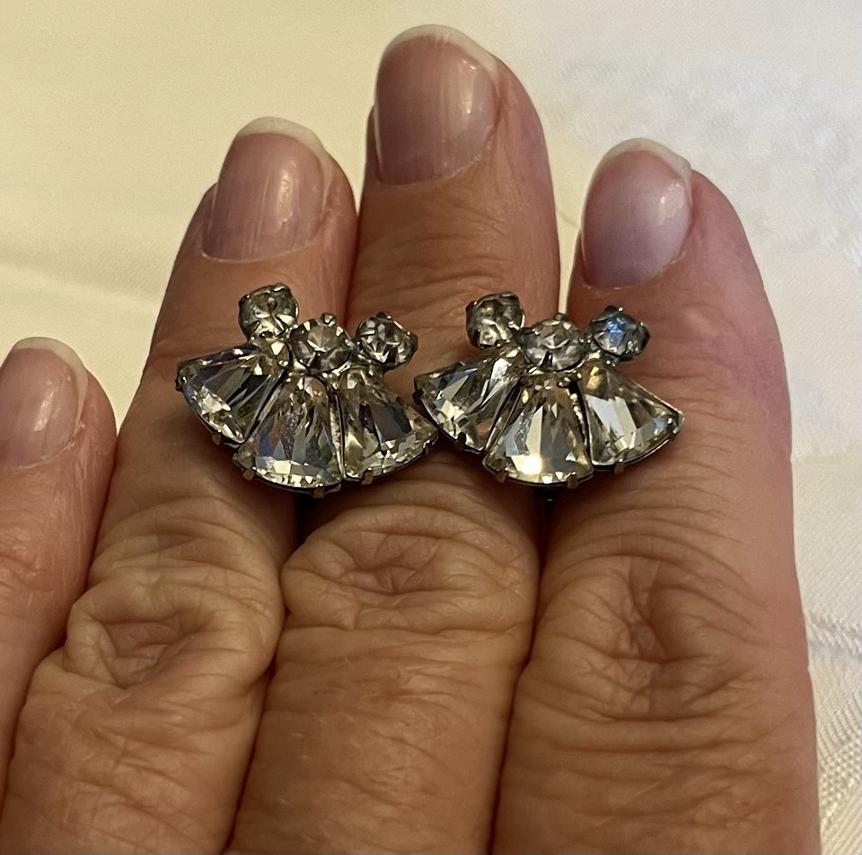 2 Pairs Of Vintage Sparkling Costume Earrings With Screw Backs | eBay