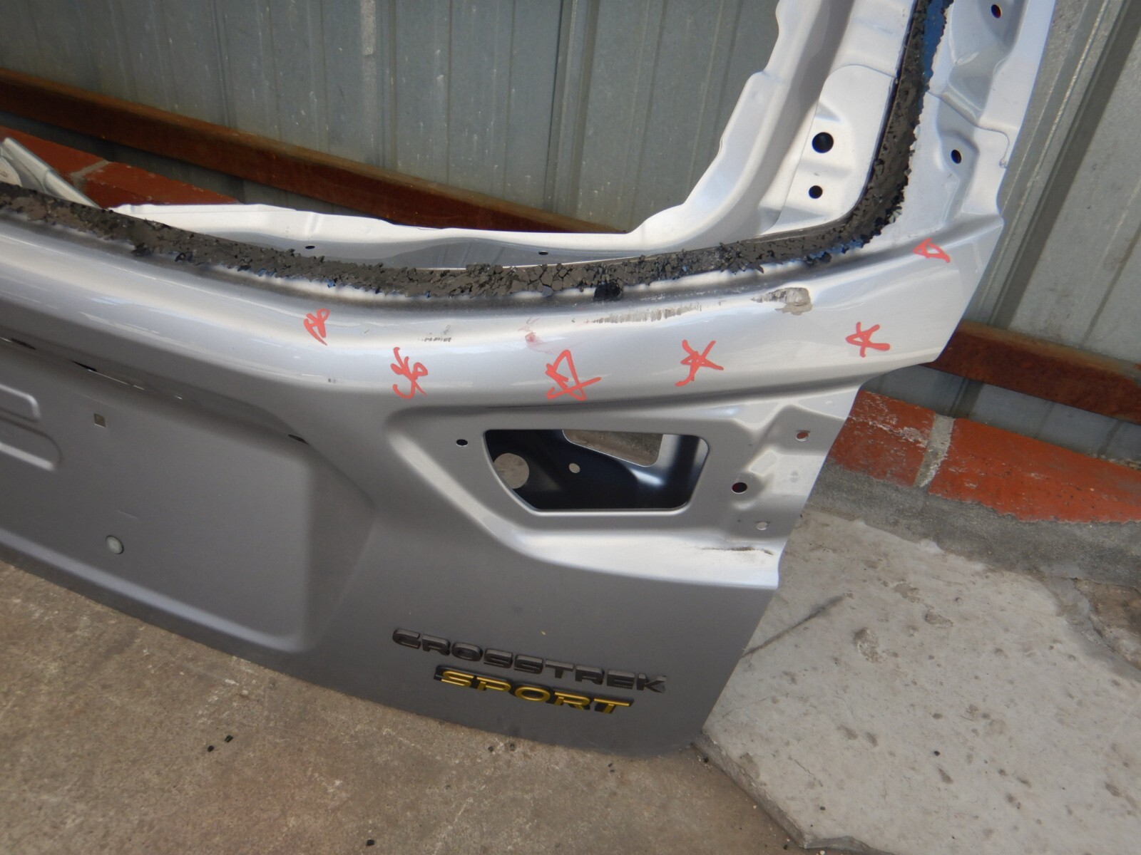 2018 2019 SUBARU XV CROSSTREK TAIL GATE LIFTGATE OEM | eBay