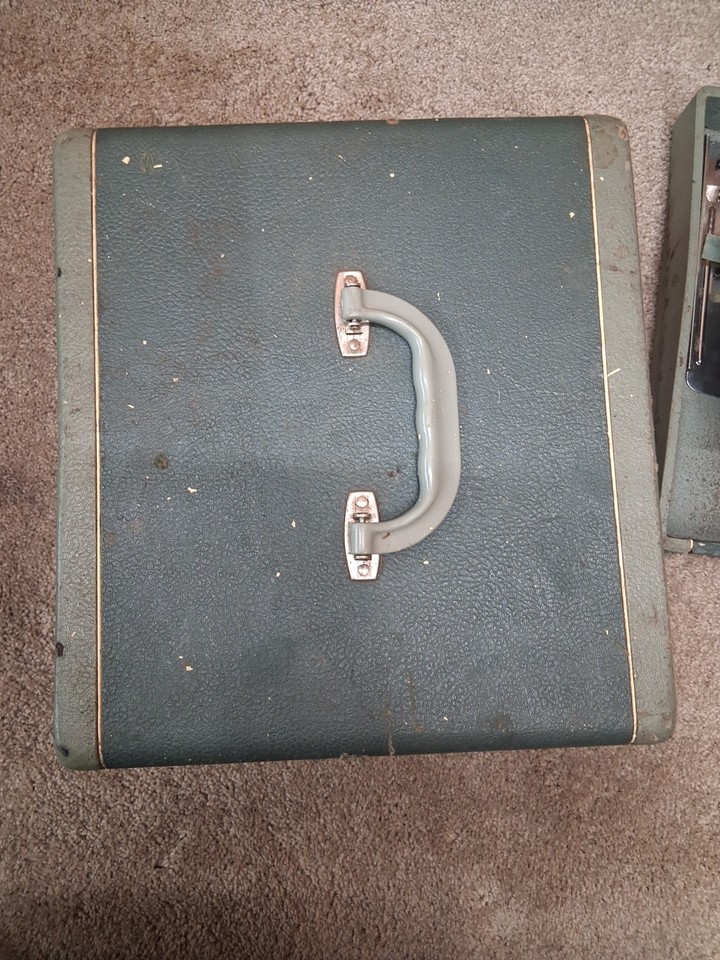 Vintage Argus 300 Automatic Slide Projector w/ Carrying Case | eBay