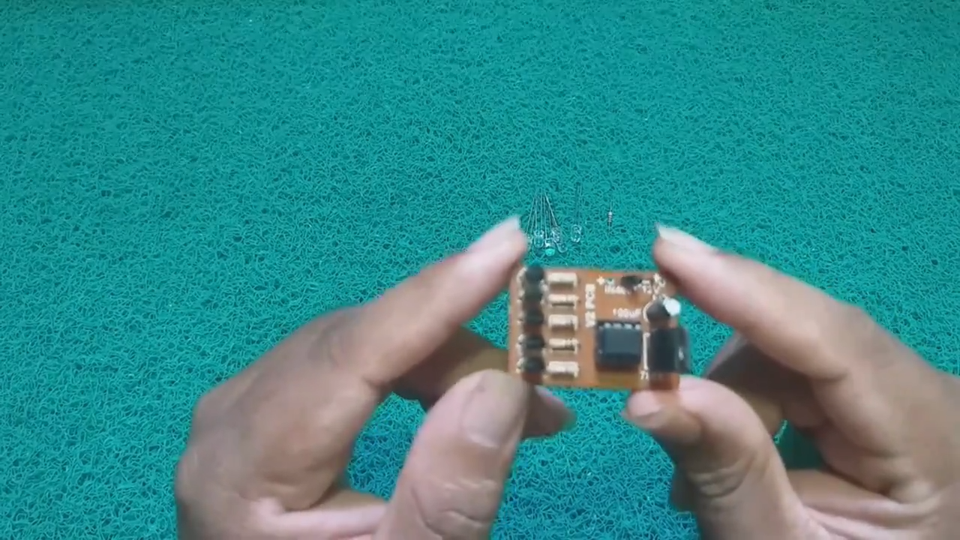 PIC 12F508 20 System PCB LED Circuit DIY kit 5V or 12V 5 channel LED ...