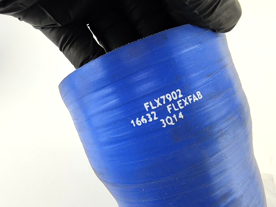 Flexfab FLX7902 Freightliner 0110-000056-0000 Hump Hose CAC 45 Deg. 4 x 3.5 | eBay