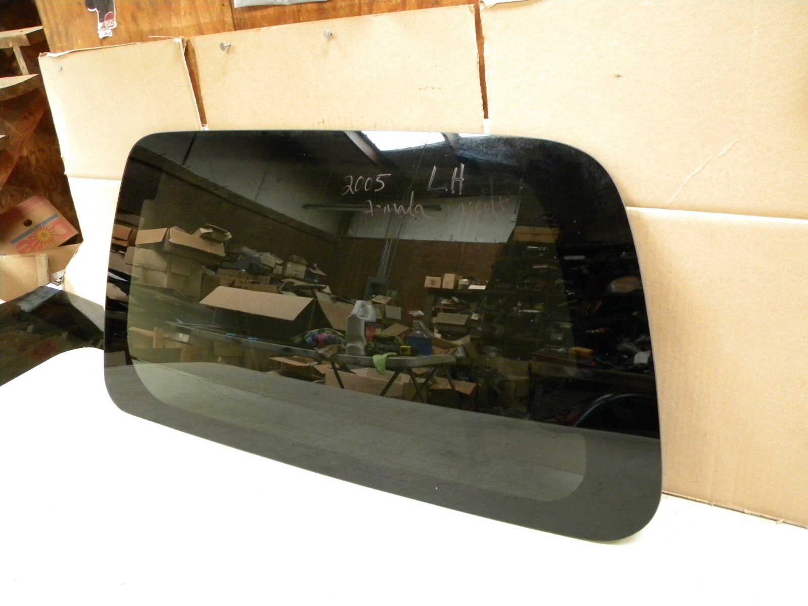 2005 Nissan Armada Factory vent window glass left rear quarter glass ...