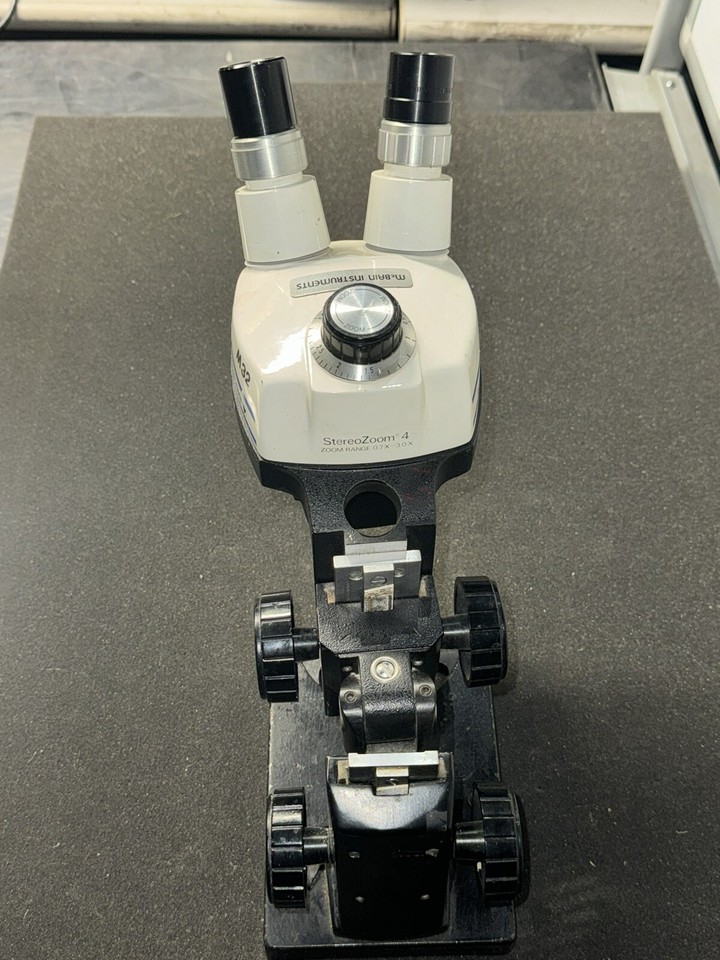 Bausch & Lomb M32 StereoZoom 4 Stereo Microscope | Zoom Range .07x - 3 ...