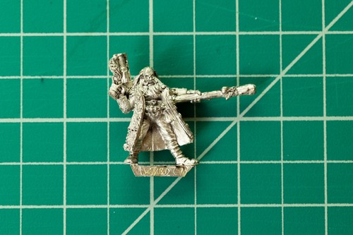 Necromunda - Wyrd Beastmaster *RARE* OOP - Warhammer 40k | eBay