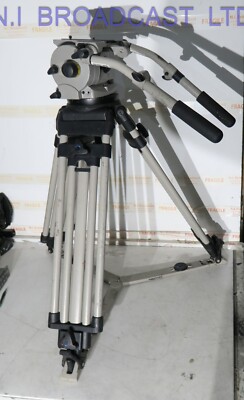 Vinten vision 250 tripod head with aluminium fibre legs and carrying ...
