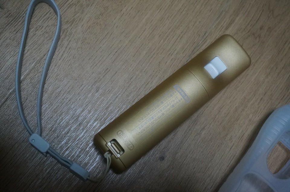 Gold Wii Remote ZELDA SKYWARD SWORD Special Edition Controller Clean ...