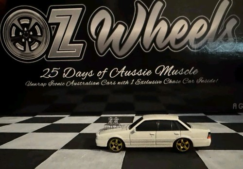 OZ WHEELS Loose - Holden Commodore VL Calais (Hot Rod - 1:64 Red ...