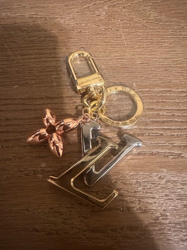 Louis Vuitton Fleur de Monogram Logo Bag Charm Key Chain Flower | eBay