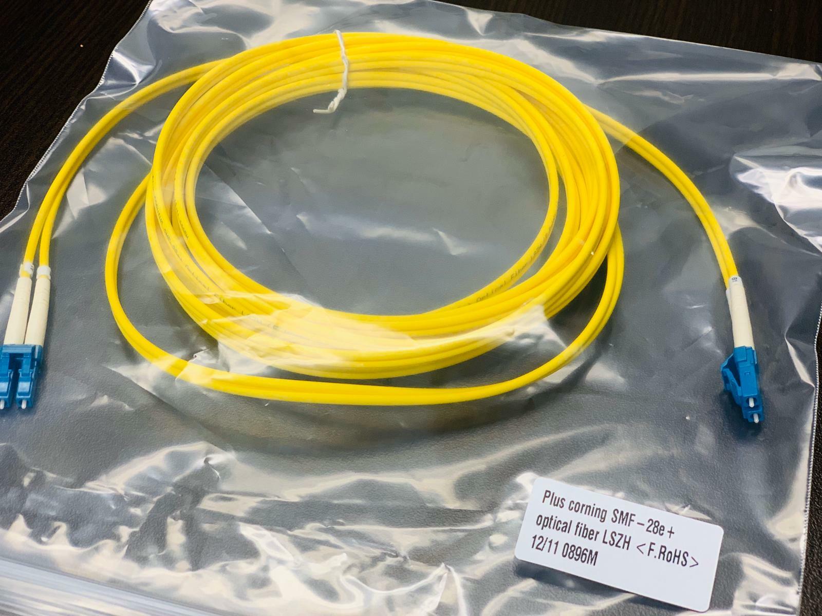 Lot of 10 Plus corning SMF-28e+ optical fiber LSZH F.RoHS 12/11 0896M ...