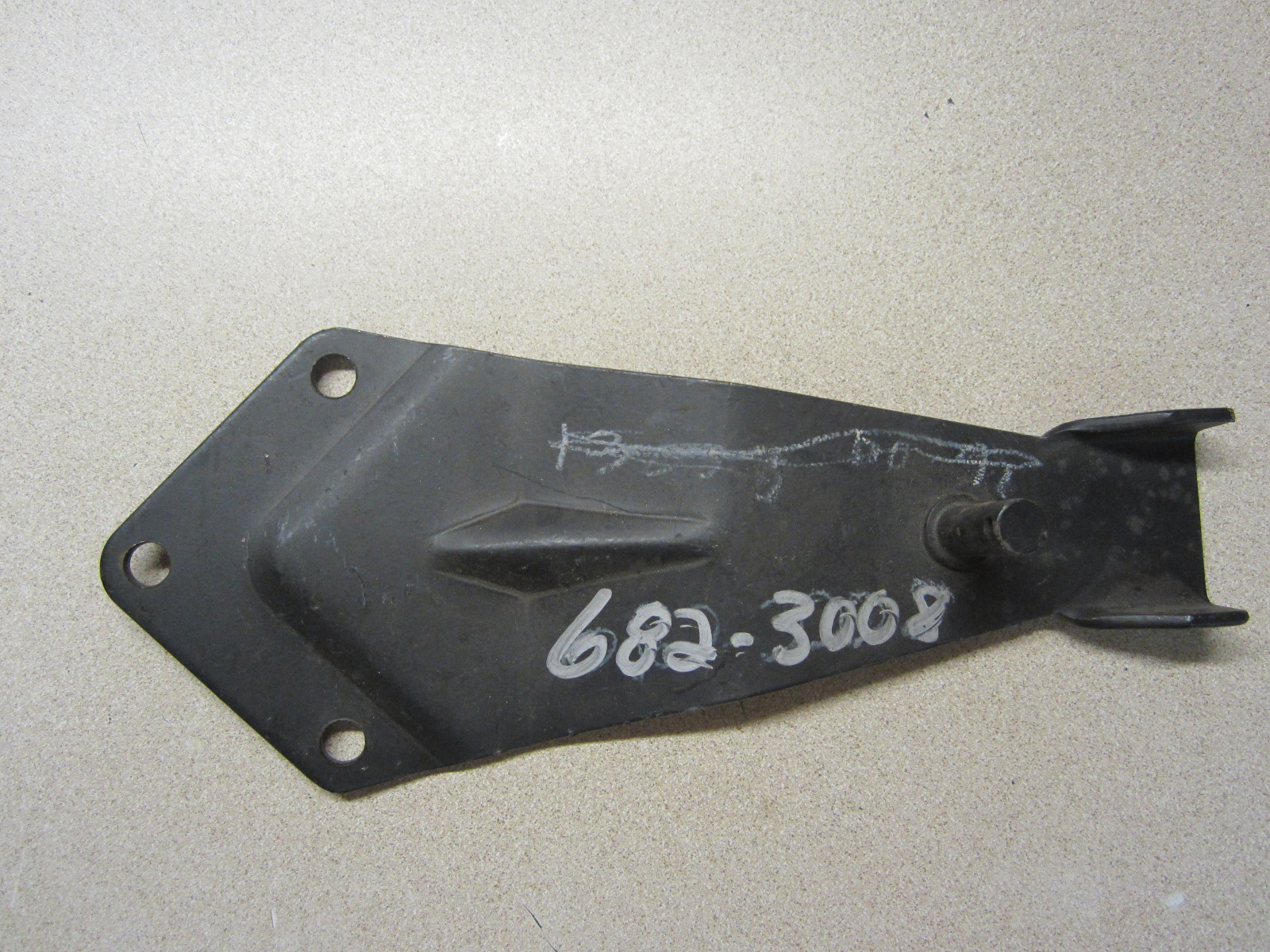 MTD 682-3008 Handle Bracket | eBay