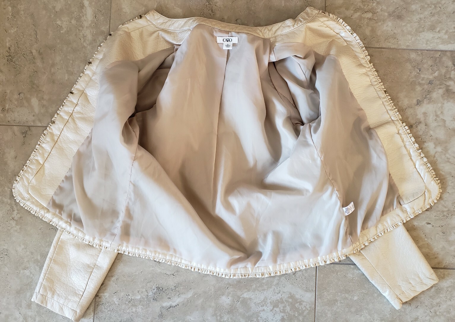 Womens CATO Ivory Gold Metallic Ruffle Faux Leather J… - Gem