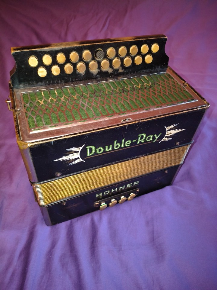 C#/D Hohner double ray melodeon button accordion with saltarelle reeds ...