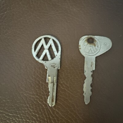 VINTAGE ORIGINAL Matching Pair VW BUG BEETLE VOLKSWAGEN KEYS Very Rare ...