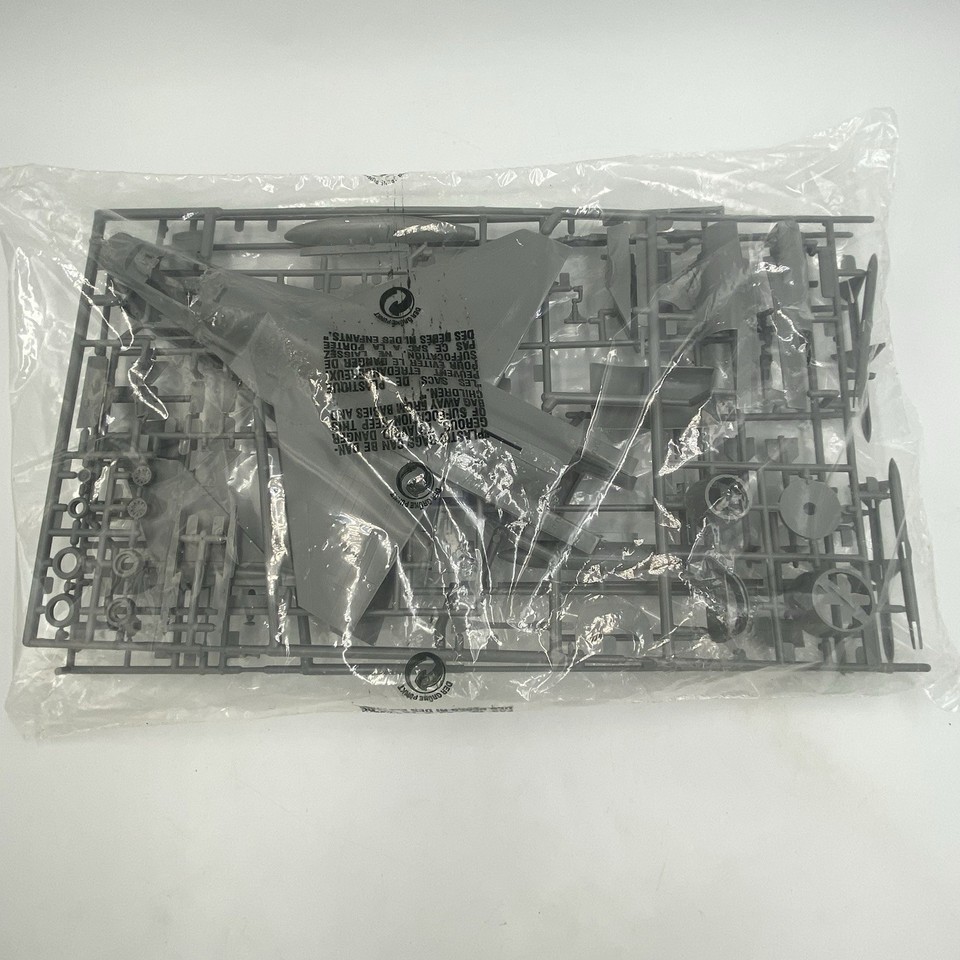 2001 Revell/Monogram F-16 AIR DEFENSE FIGHTER Jet Plastic Model Kit #85 ...