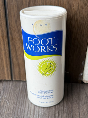 Avon Foot Works antifungal and deodorant foot powder feet pedicure - 2. ...