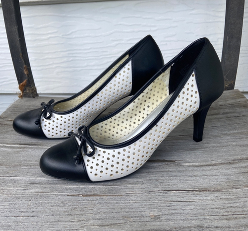 Women's Predictions Comfort Plus Spectator Inspired Pumps Black & White ...