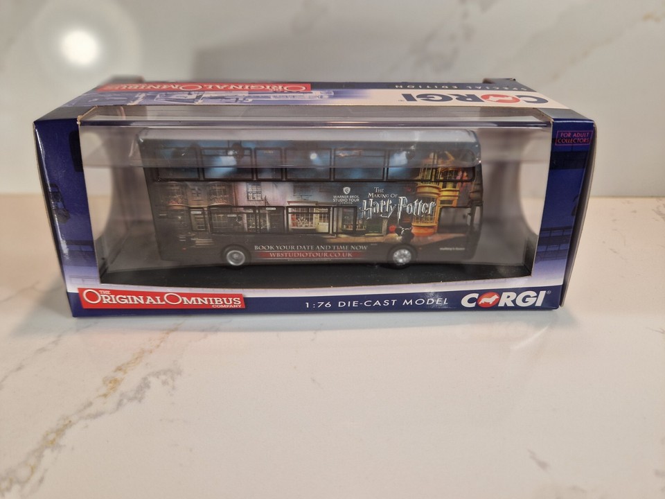 Corgi Harry Potter Special Edition Warner Brothers Studio Shuttle Bus ...