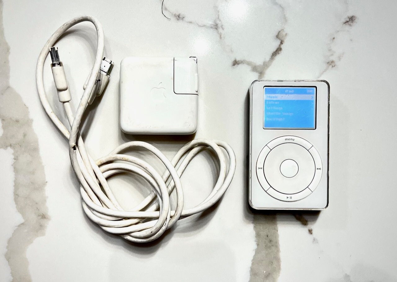 Apple iPod 1st Generation M8541 White - Classic | eBay