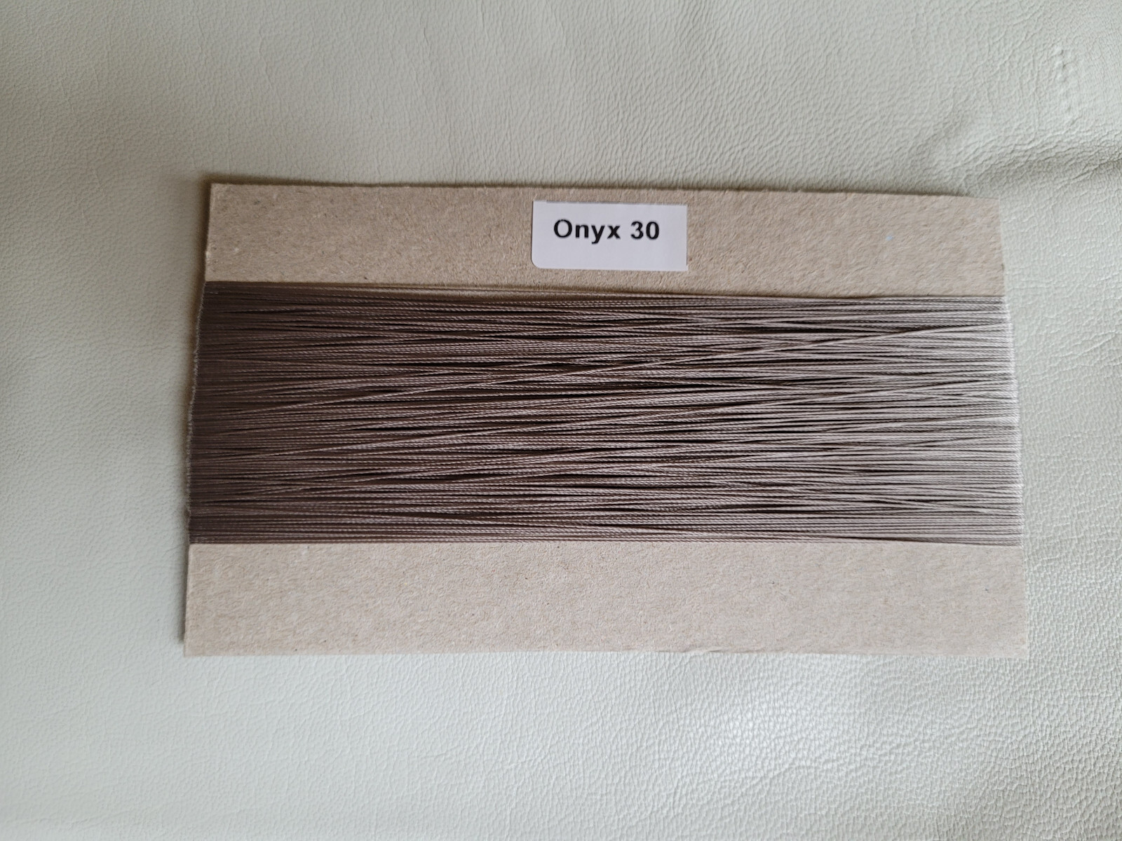 Amann ultra reißfestes Nähgarn 30 er Stärke 50 Meter Onyx Polyamid Garn ...