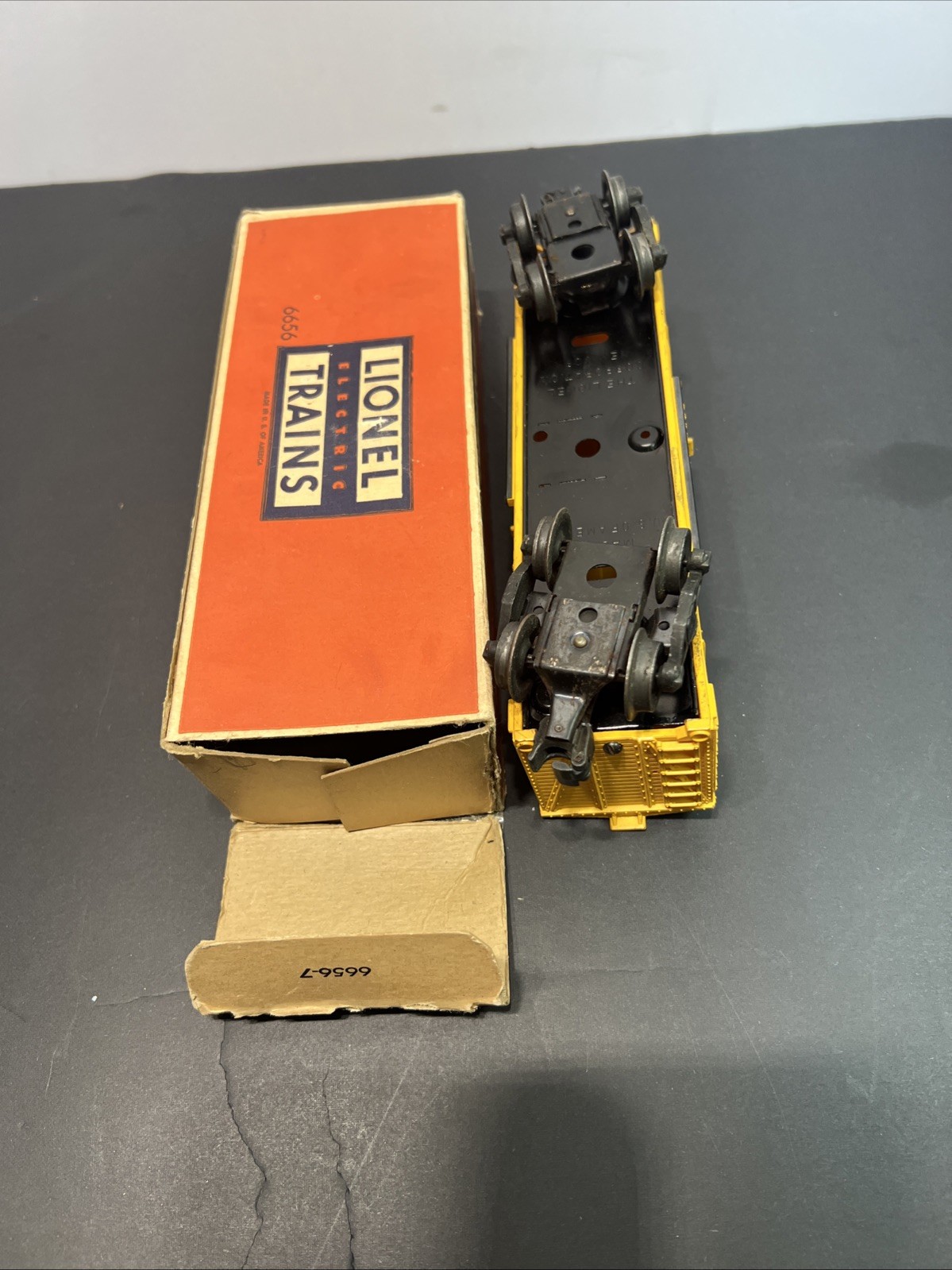 Very Nice Lionel Postwar 6656 Yellow Stock Car in OB from 1950s | eBay